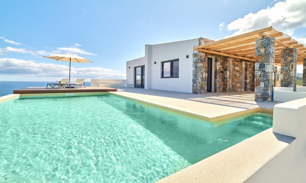 Seafront Villa in Crete with Pool | Villa Endless Blue